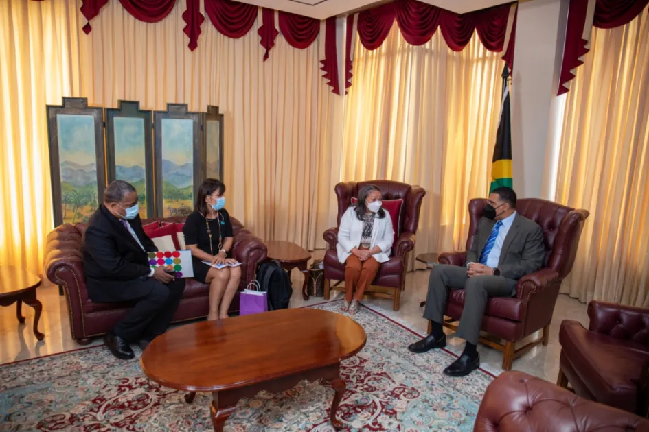 Jamaica: Regional Director of UNICEF LAC meets PM Holness to discuss ...