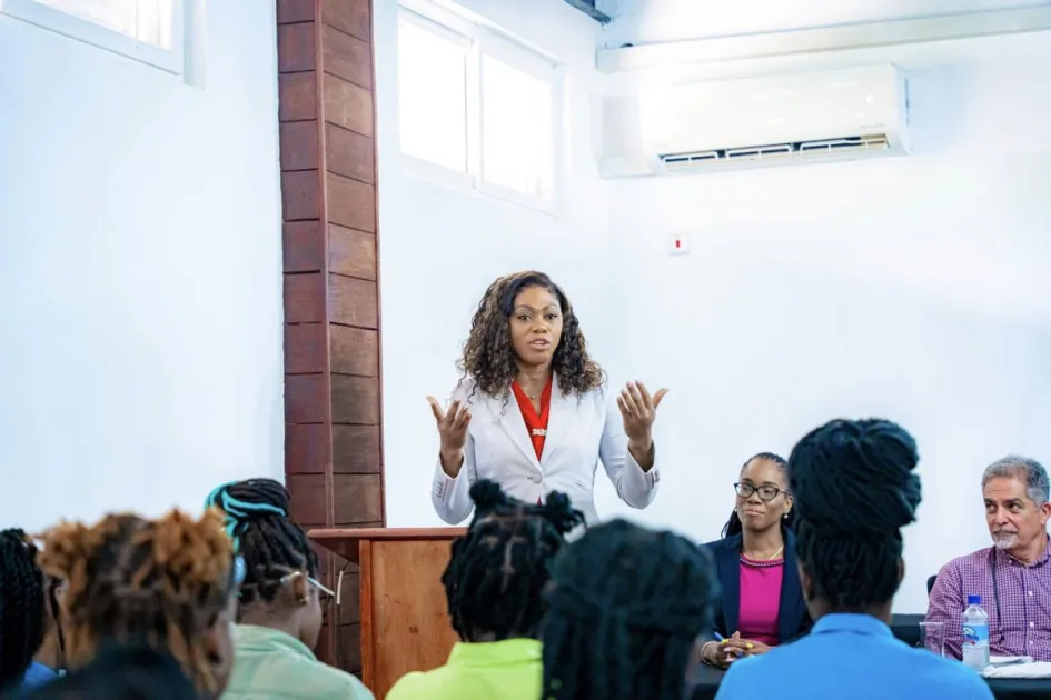 Minister Denise Charles meets students of Dominica State College ...